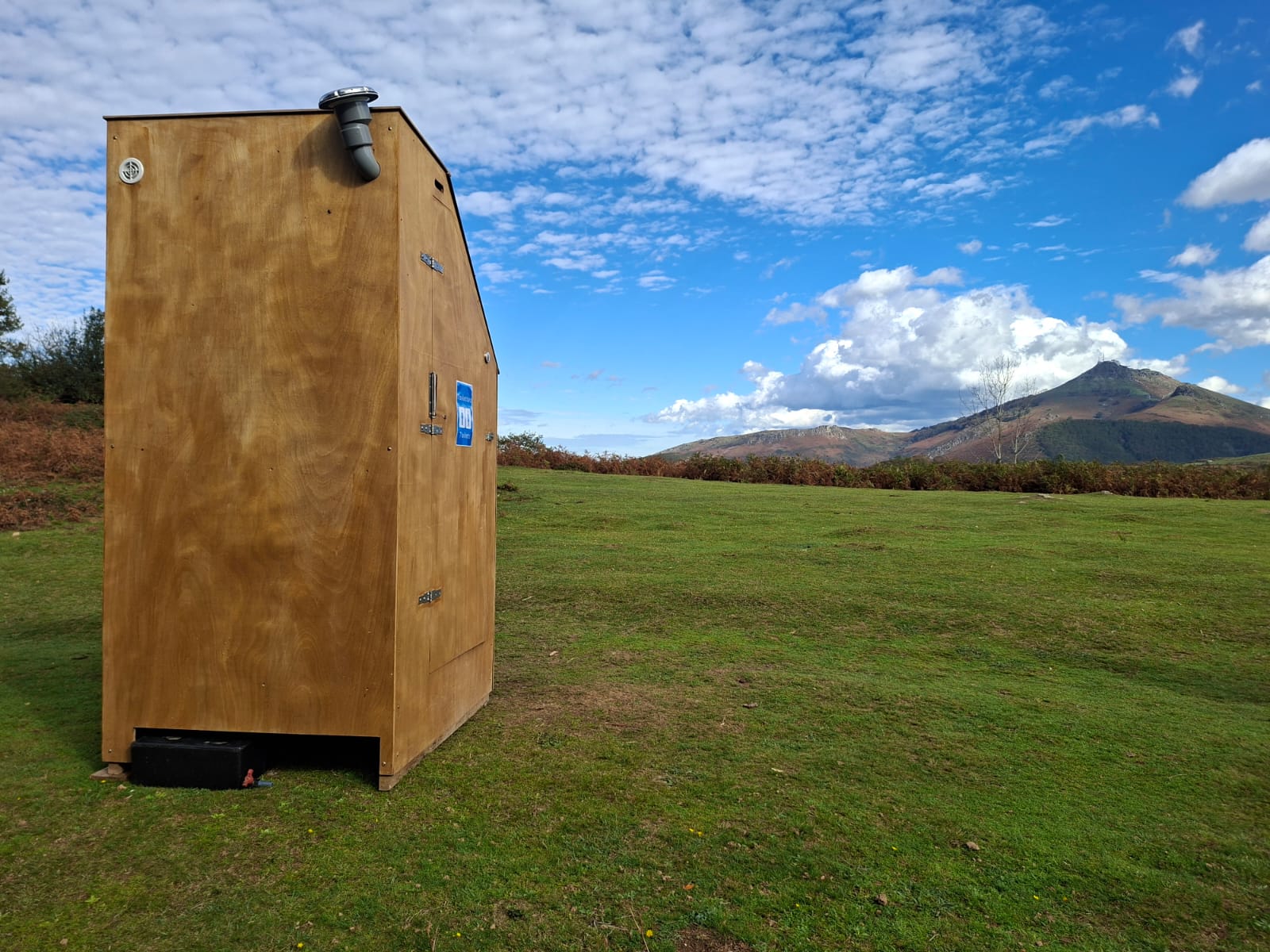 Toilettes sèches innovantes pour collectivités et espaces publics ...
